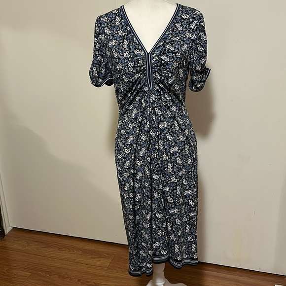 Max Studio | Dresses | Max Studios Blue Floral Dress | Poshmark